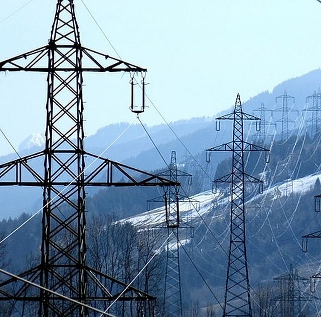 Outages spark power riots in UP