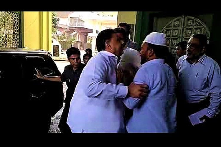 Watch: Wakf board chairman in scuffle in Hyd, TRS activist held after ...