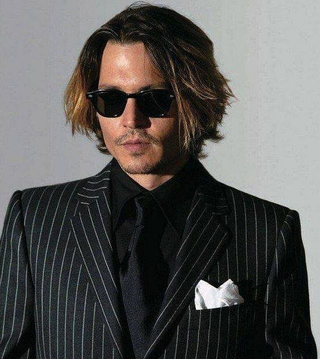 Johnny Depp seemingly drunk at the Hollywood Film Awards