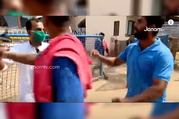 Video: Kerala mediapersons attacked while reporting in front of ...