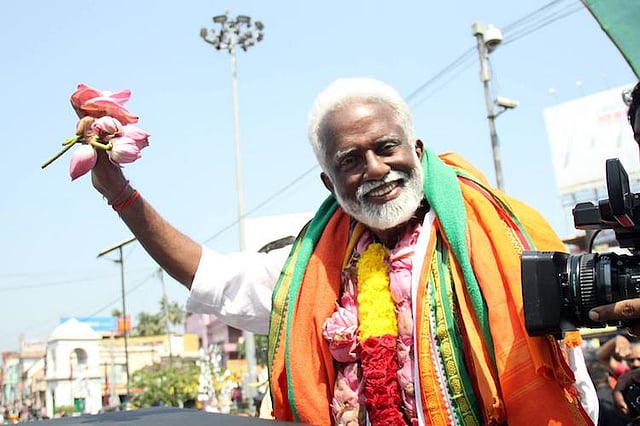 Kummanam Rajasekharan returns to Kerala for elections, gets grand welcome