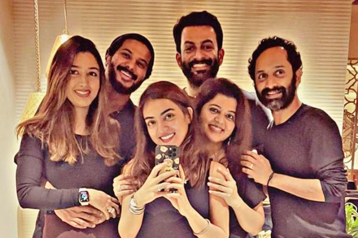 Many stars in a single frame: Photo of Mollywood actors and spouses ...