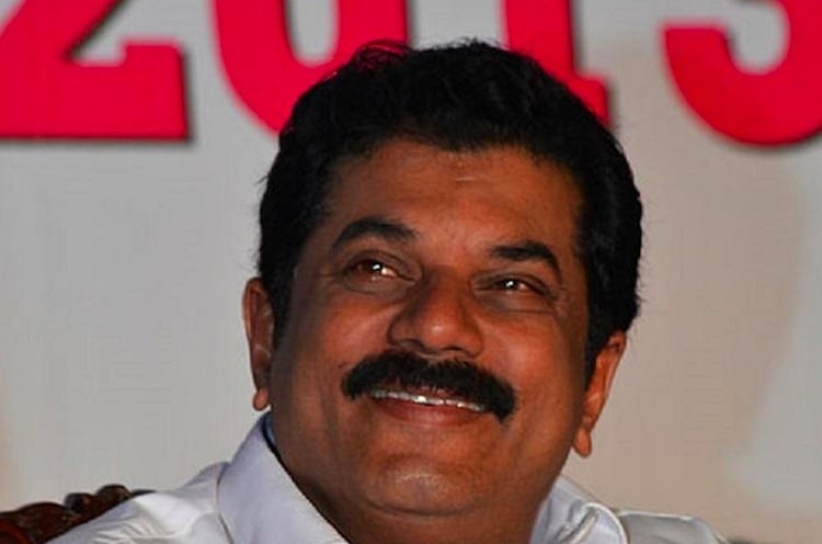 Mukesh turns playback singer for ‘Rameshan Oru Peralla’