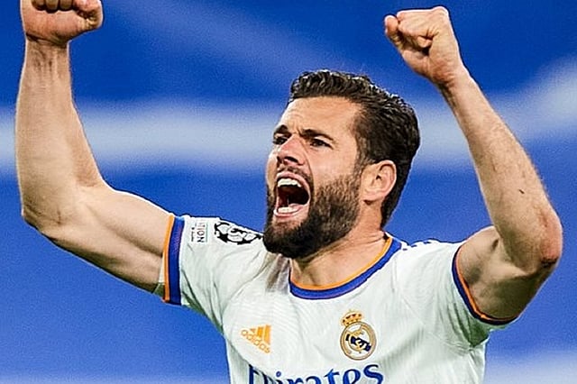 Nacho Fernandez signs new Real Madrid deal