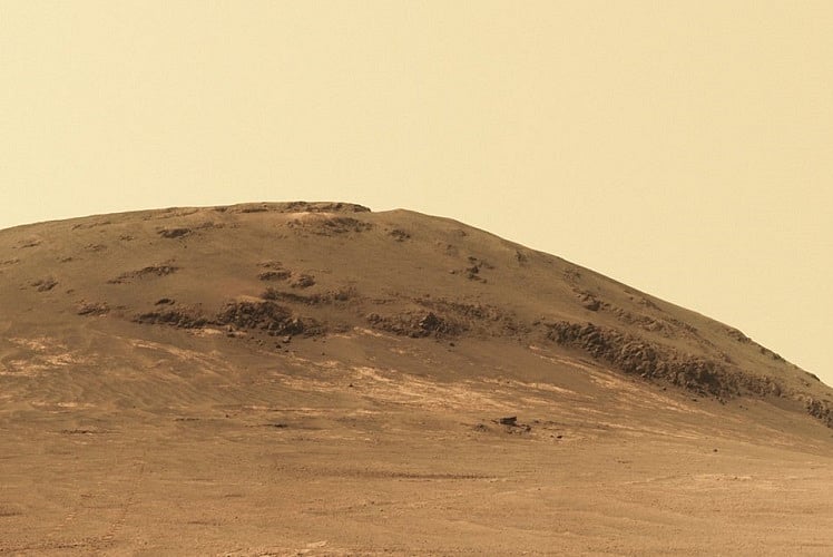 NASA's Opportunity rover begins studying origin of fluid-carved valley ...