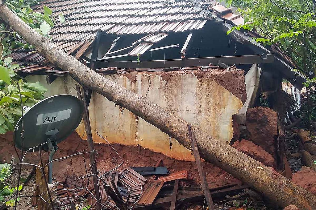 Cyclone Nivar: 800 families in Cuddalore’s Tsunami Nagar stranded due ...