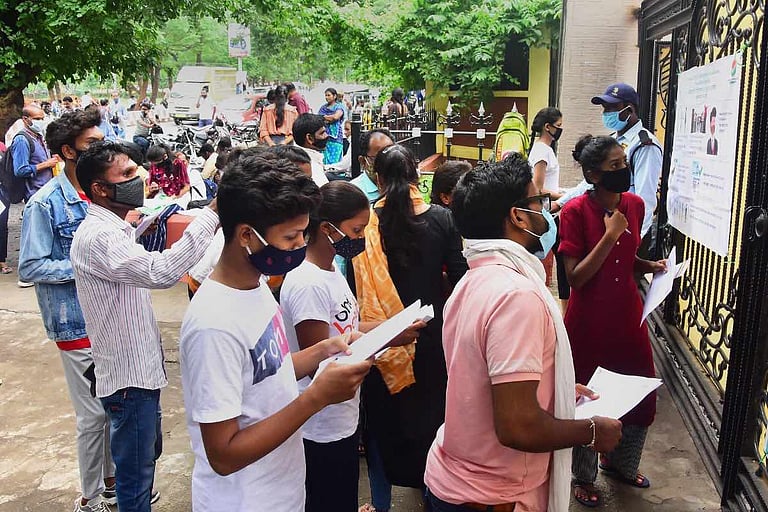 Karnataka II PUC exam results announced, 74.67% students pass