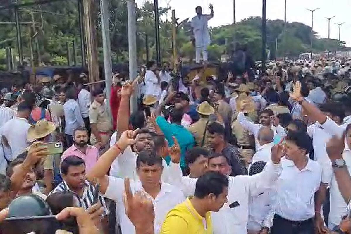 Mangaluru police detain 130 protesters who laid siege to Surathkal toll ...