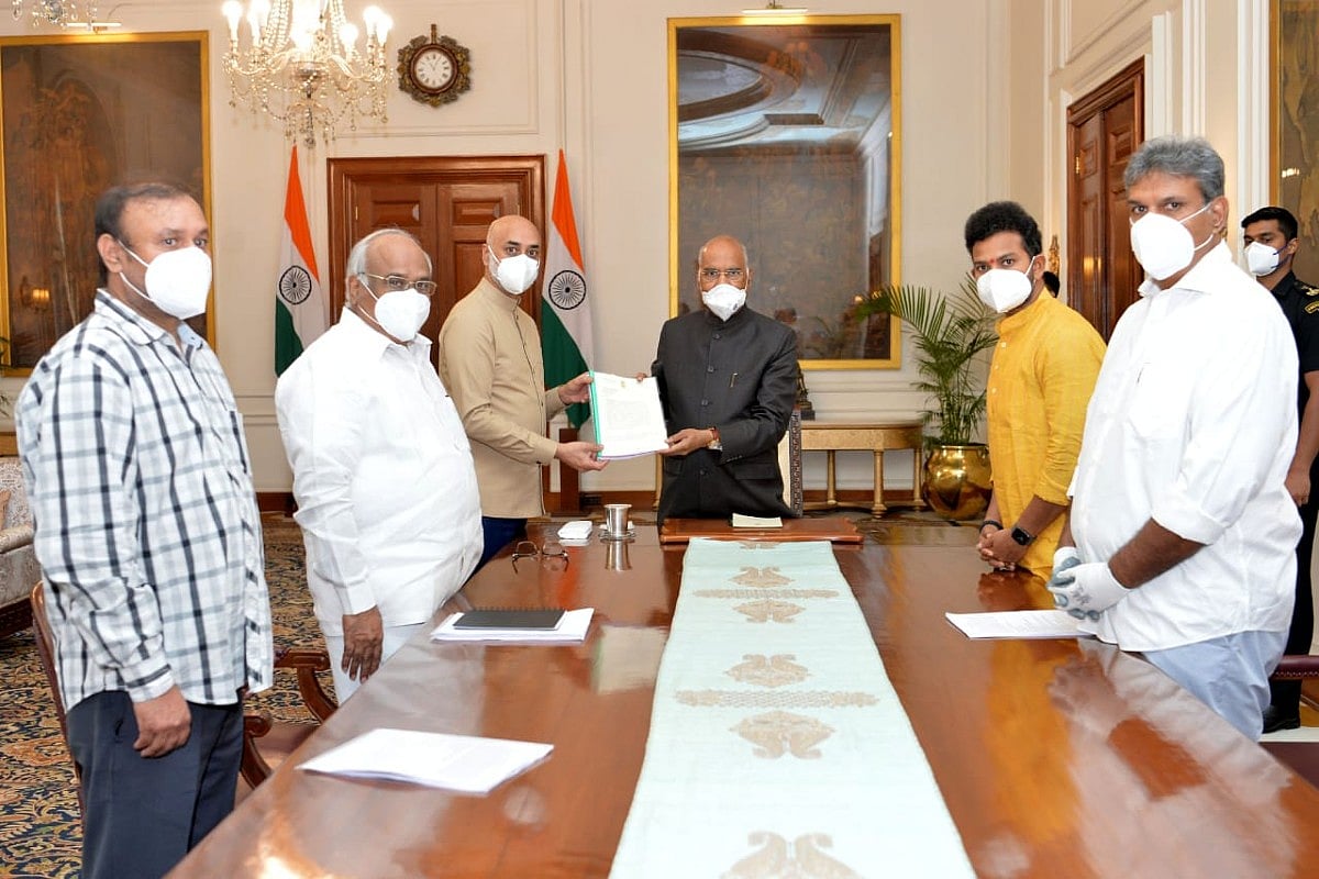 TDP leaders meet President Kovind, seek intervention against YSRCP’s ...
