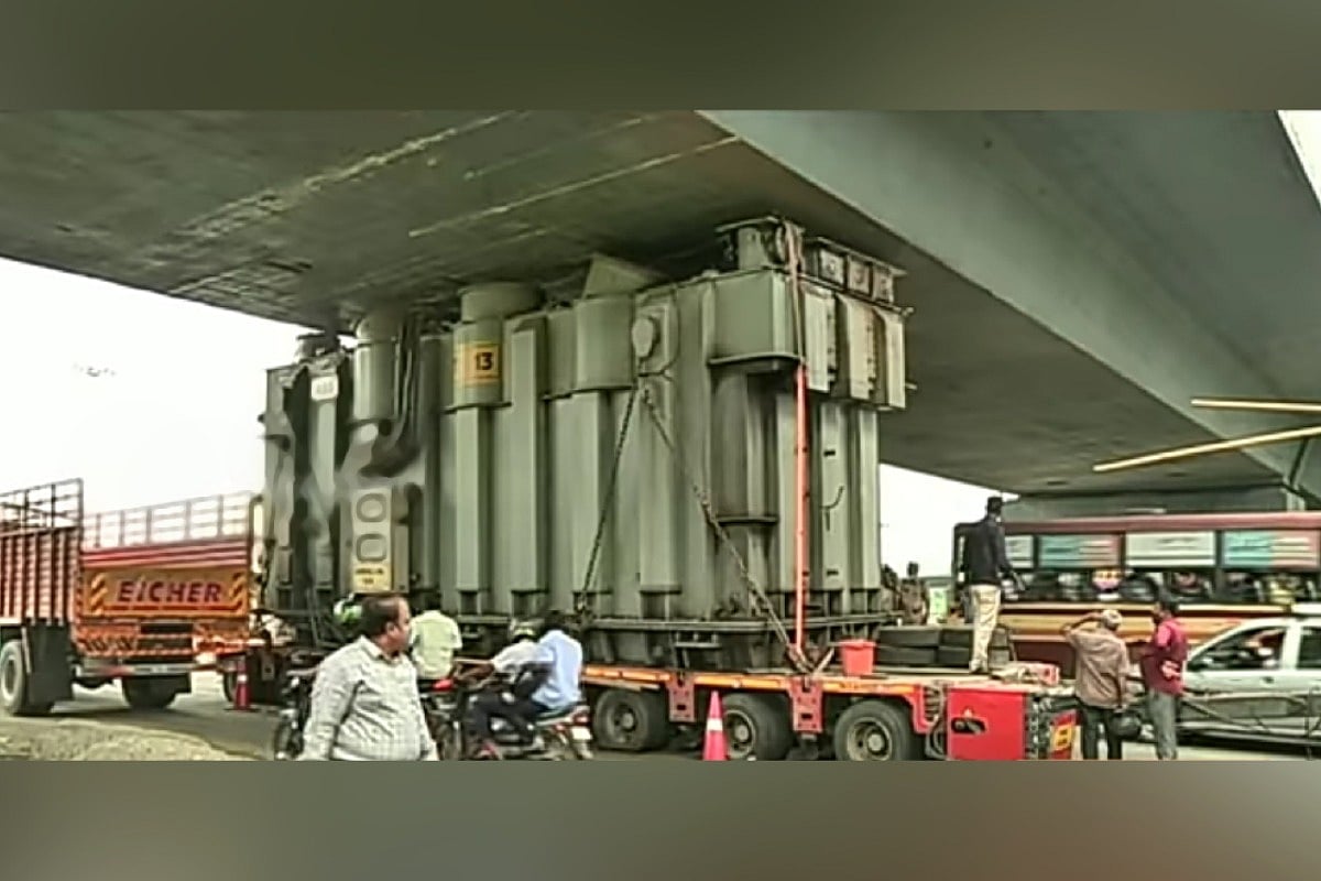 Truck carrying transformer gets stuck on Chennai-Bengaluru highway ...