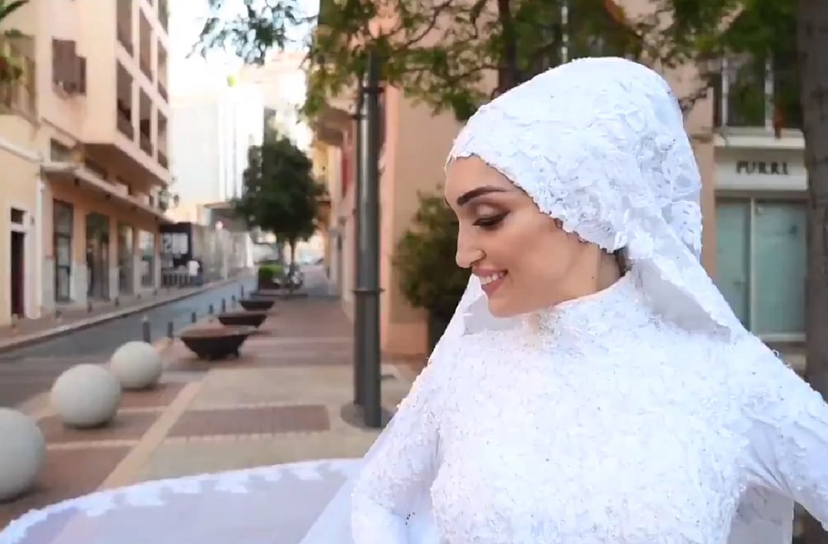 Video: When the Beirut explosion was captured on a wedding photoshoot