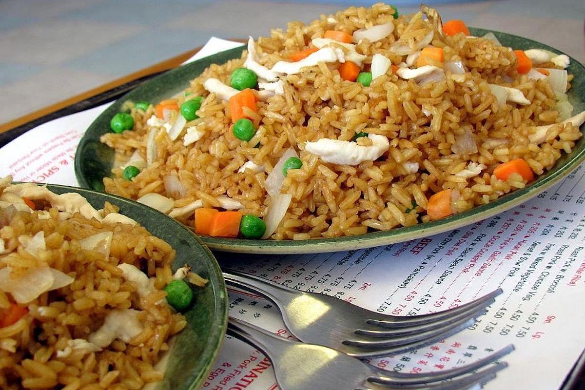 Two Chennai cops demand chicken dish at veg restaurant, create ruckus