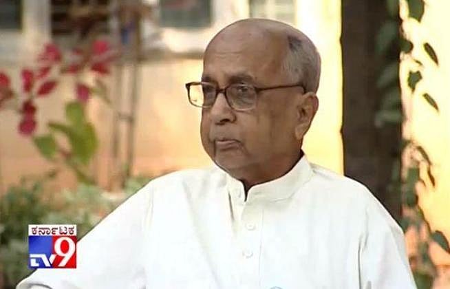 Karnataka police drags away 84-year-old Kannada writer Chidananda ...