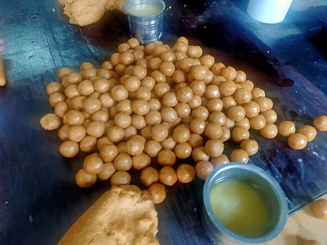 Bandar Laddu and Bandar Halwa: Two sweets that have brought fame to ...