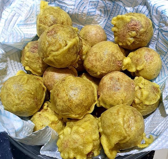 Okkarai, Munthiri Kothu, Idly and mutton curry: The different Deepavali ...