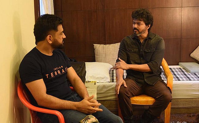 Ilayathalapathy Vijay And Dhoni Behindwoods On X: "#Ilayathalapathy