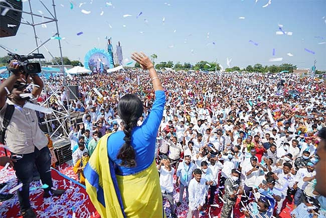 YS Sharmila follows in YSR's footsteps, launches padayatra from ...