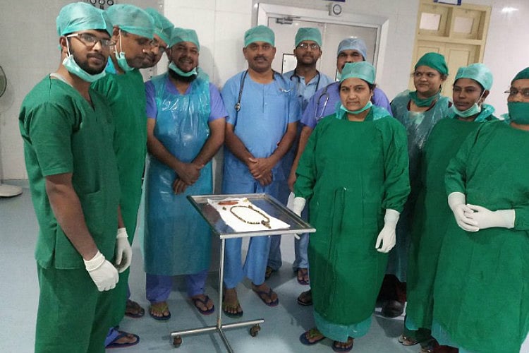 Doctors remove 99 gall bladder stones from K’taka patient in marathon 3 ...