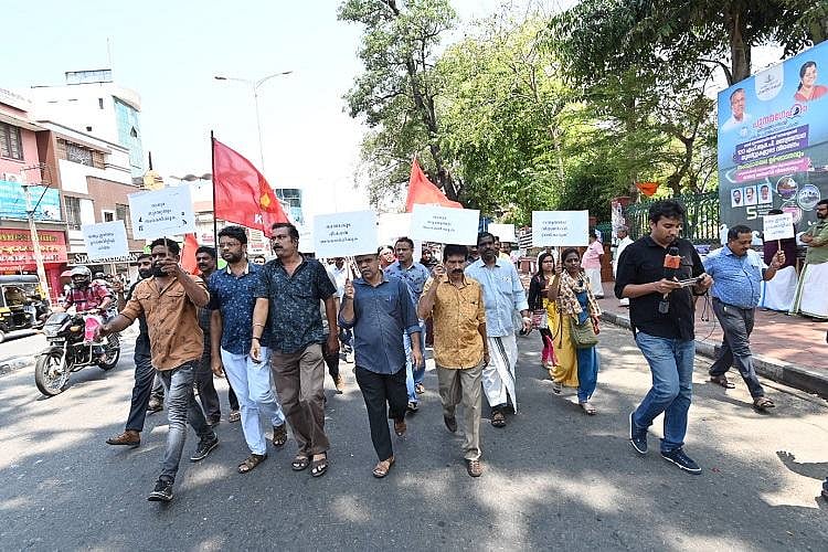‘Dark day for democracy’: Kerala journalists protest govt ban on ...
