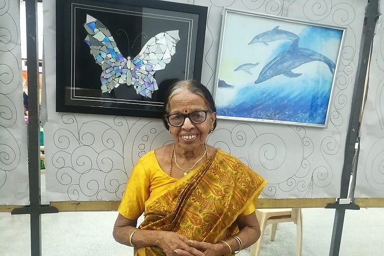 An exhibition of love: Meet the 82-yr-old Kerala artist who learnt ...