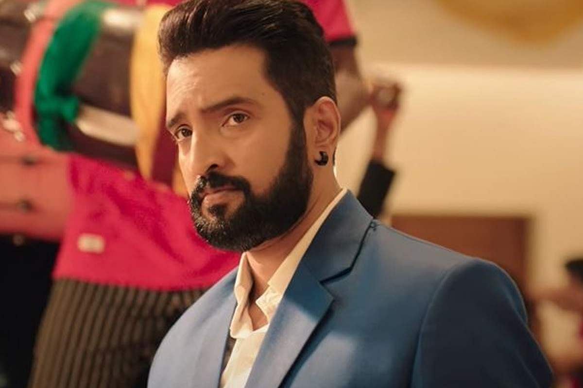 Santhanam’s 'Parris Jeyaraj' trailer out