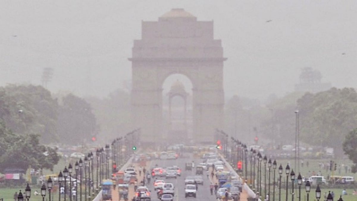Delhi's Air Quality Crisis: Severe Smog and Low Visibility as AQI Soars ...