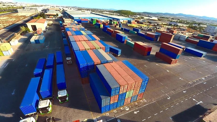Sets new benchmark for trade and logistics in the UAE
