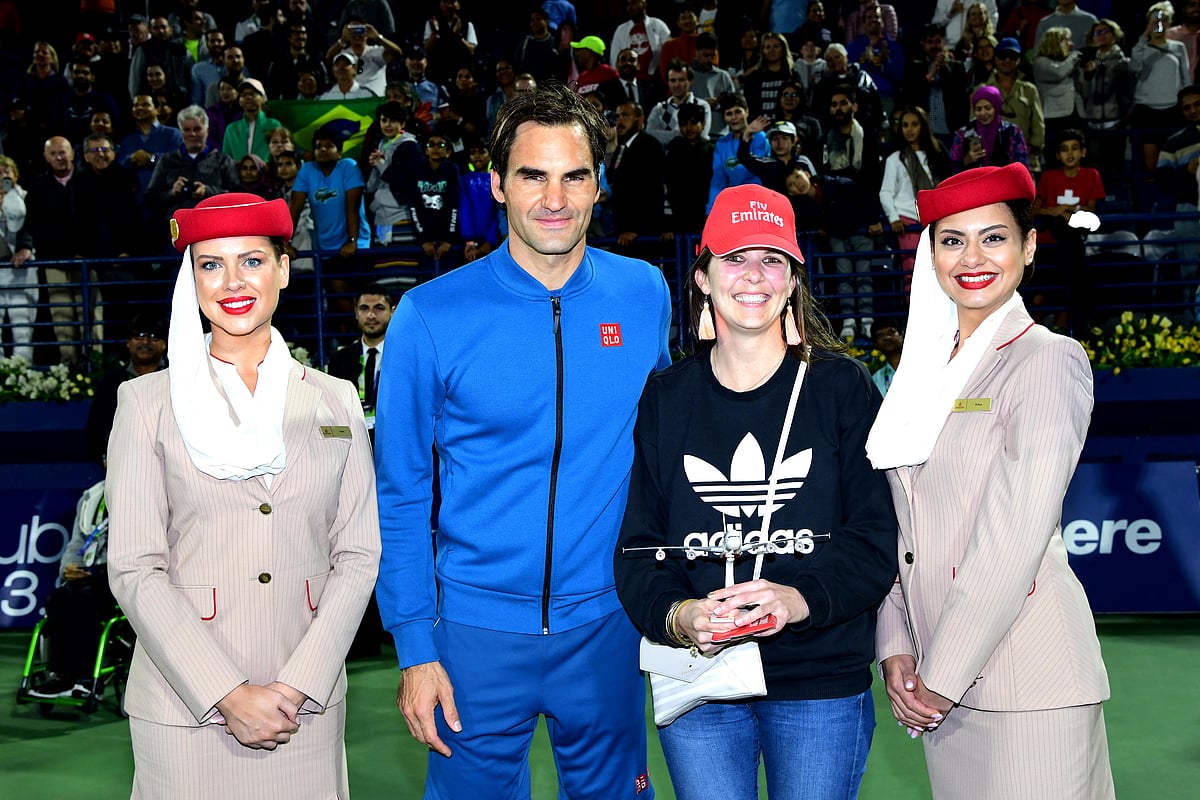 Roger Federer Meets Fan in Emirates Surprise