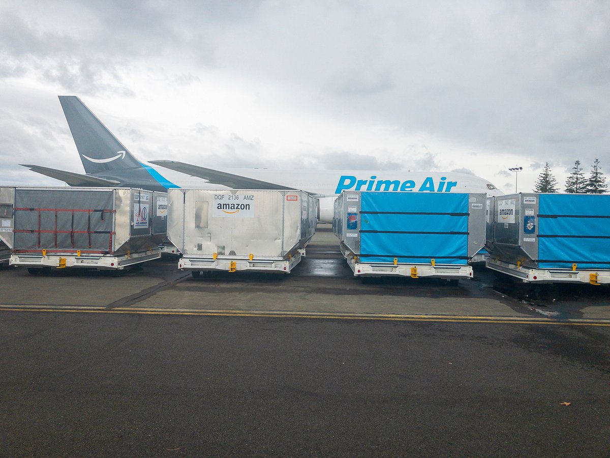 Watch: How to Pack a Prime Plane