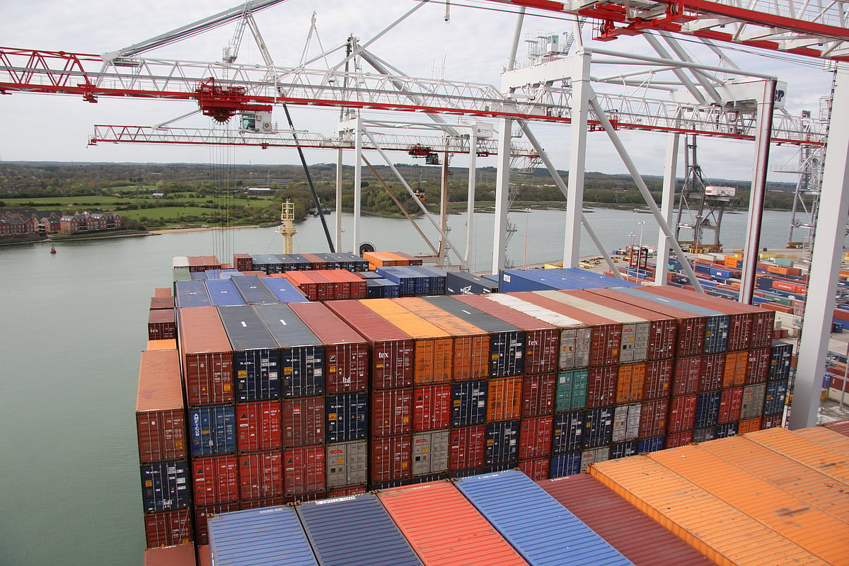 Container Transshipment Ports See Heavy September Cargo Rollovers