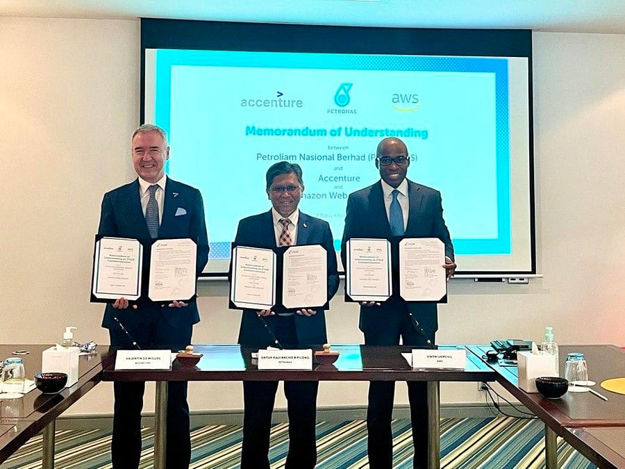 Petronas, Accenture, AWS to Commercialise Digital Logistics Platform