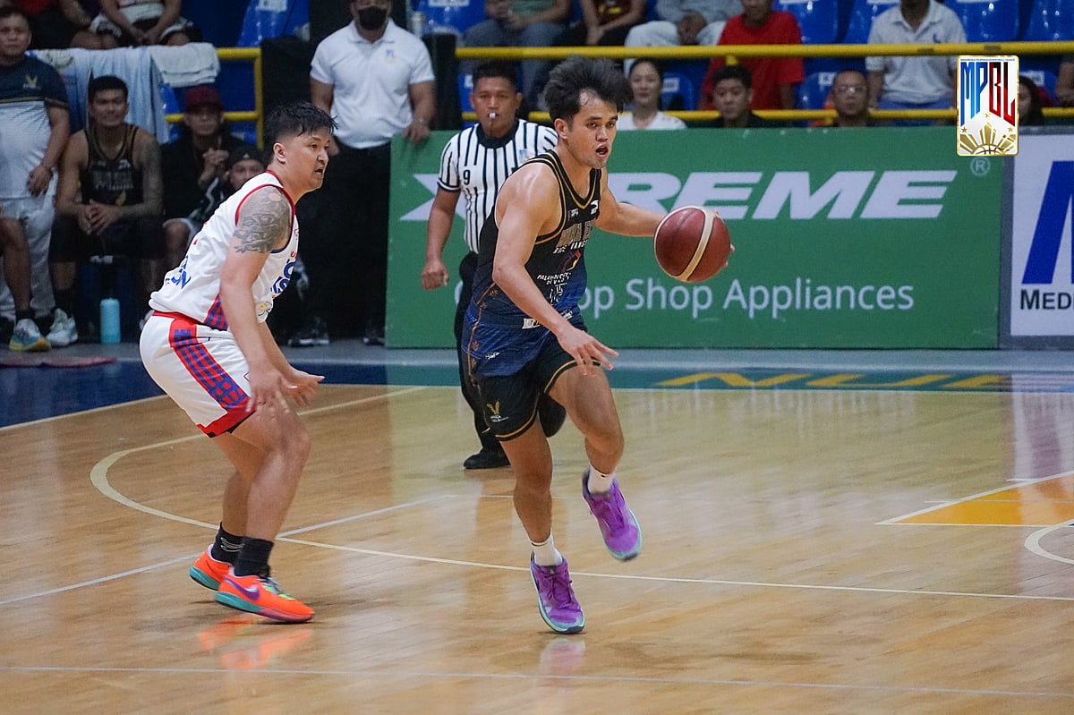 Vanguards, Huskers stage rousing debuts