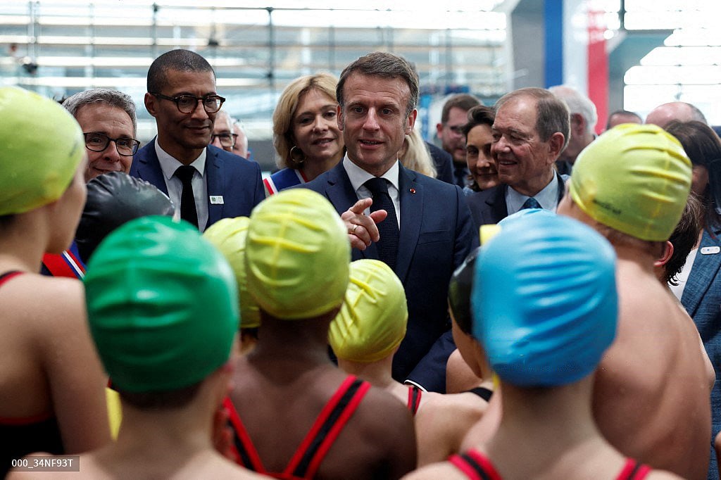 Macron plans to swim in murky Seine