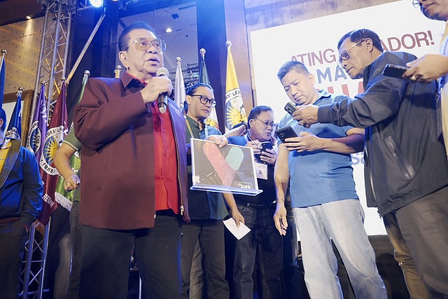 enatorial candidate Luis “Manong Chavit” Singson