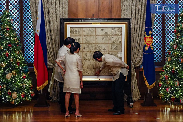 President Marcos receives the Murillo Velarde 1734 Map