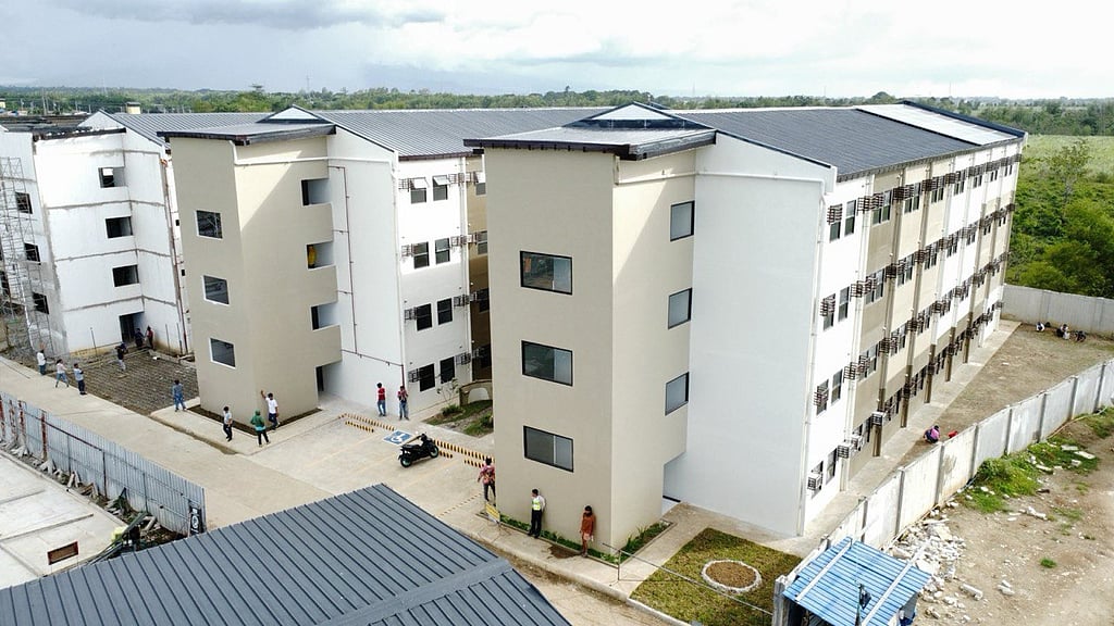 Bacolod City delivers first 4PH building under PBBM