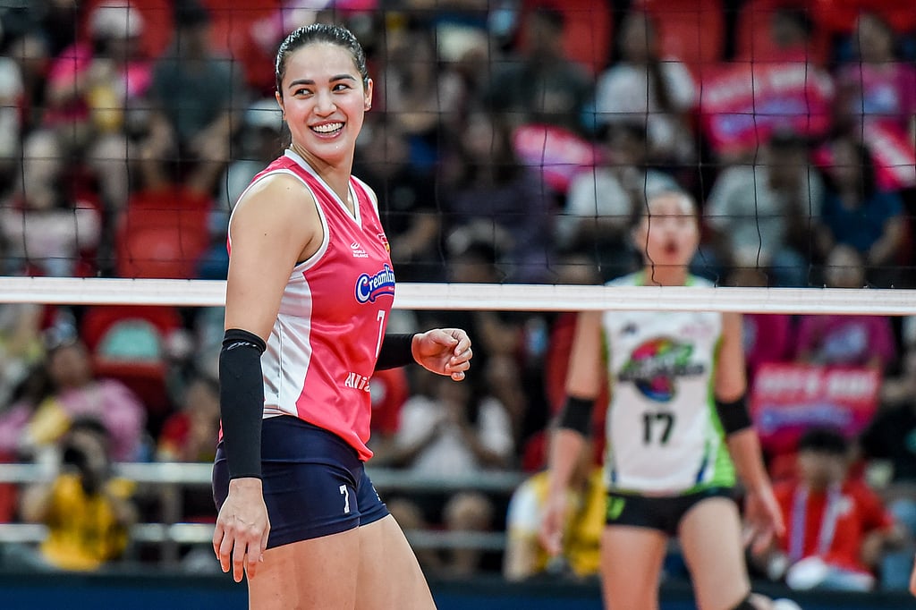 PRETTIER THAN PINK: Cool Smashers make short work of Chameleons, stay ...