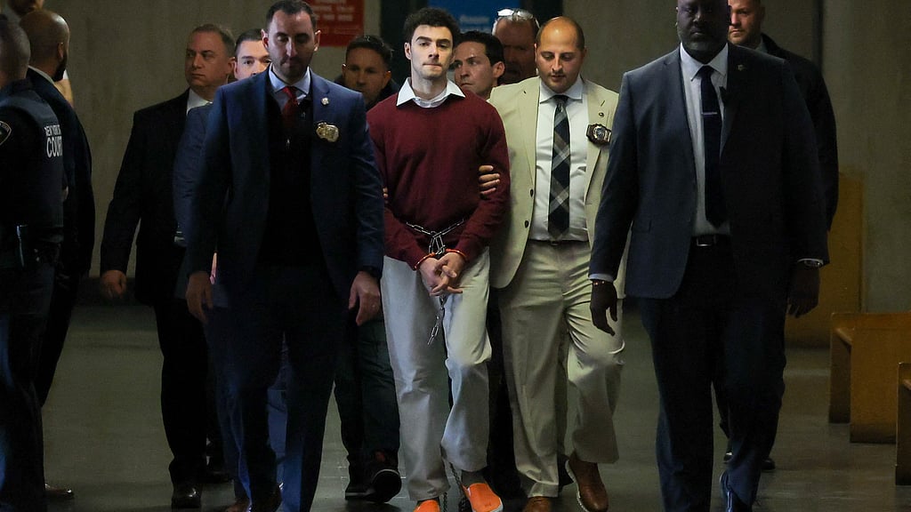 Luigi Mangione Case: Legal Drama Intensifies Amid Nordstrom Fashion Frenzy