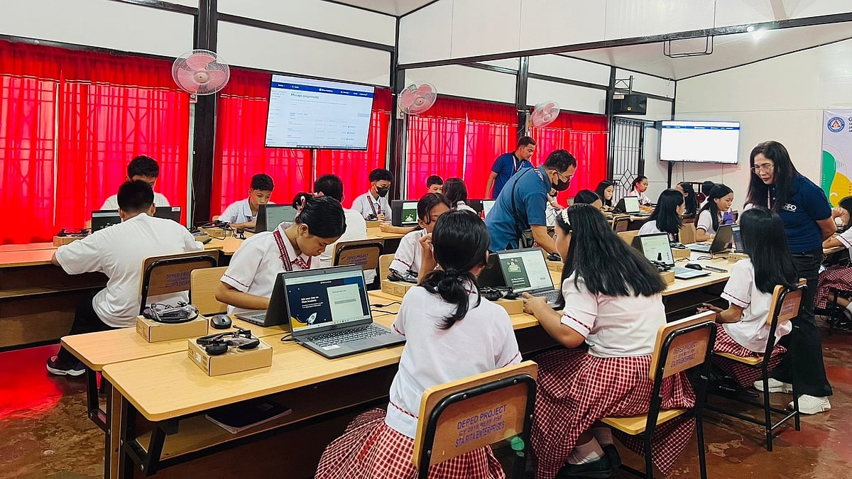 DepEd distributing 62K laptops, smart TVs