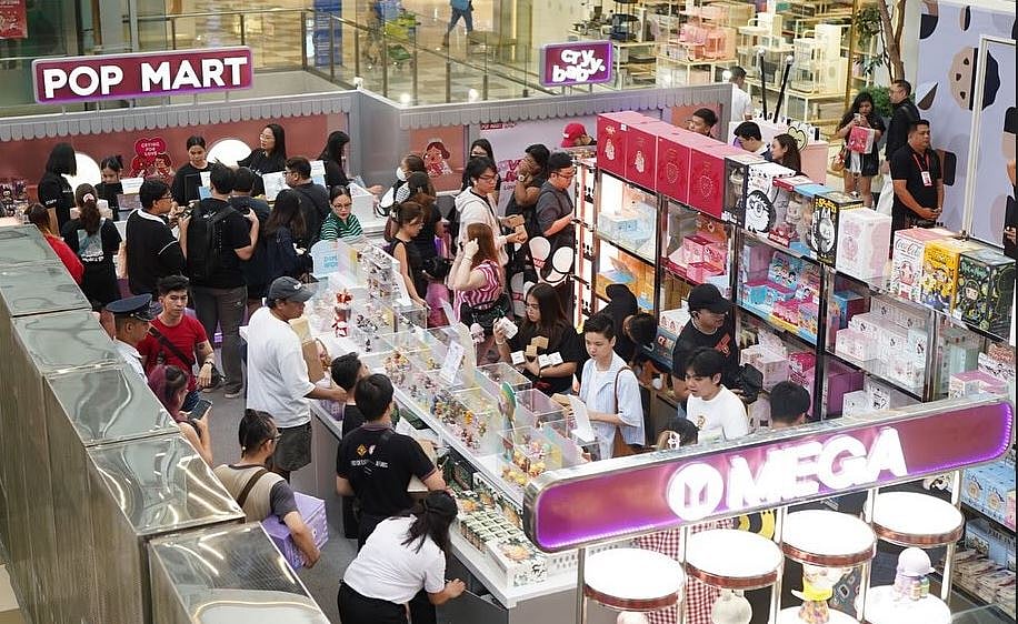 Monster appeal strikes Manila