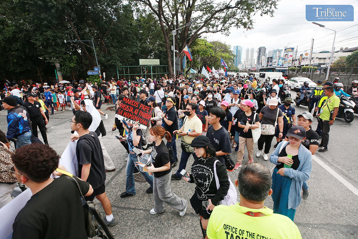 Thousands Gather to Commemorate 39th EDSA People Power Anniversary