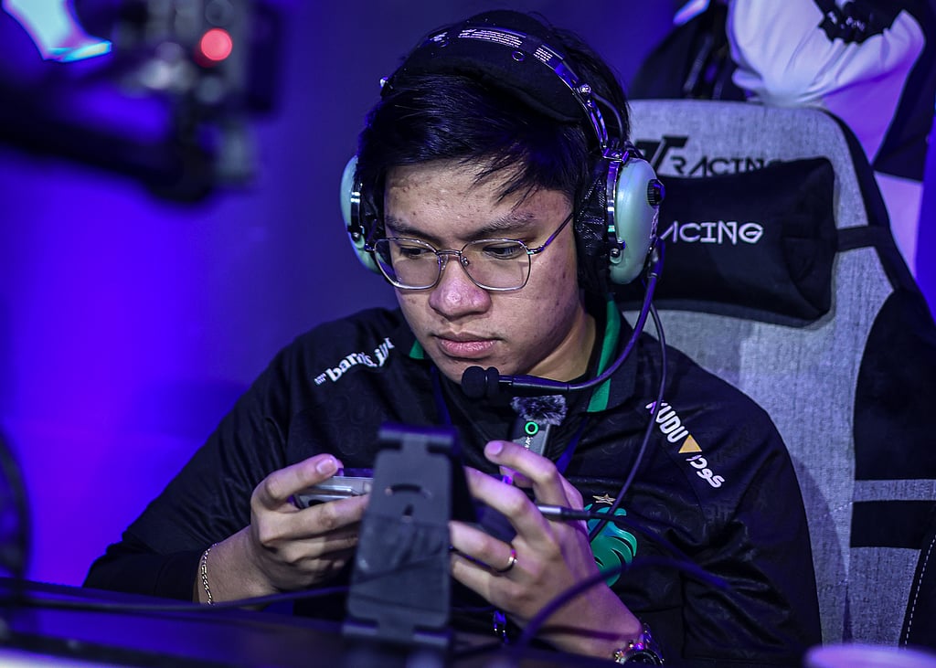 Pheww sets MPL record as Team Falcons ends TNC's streak