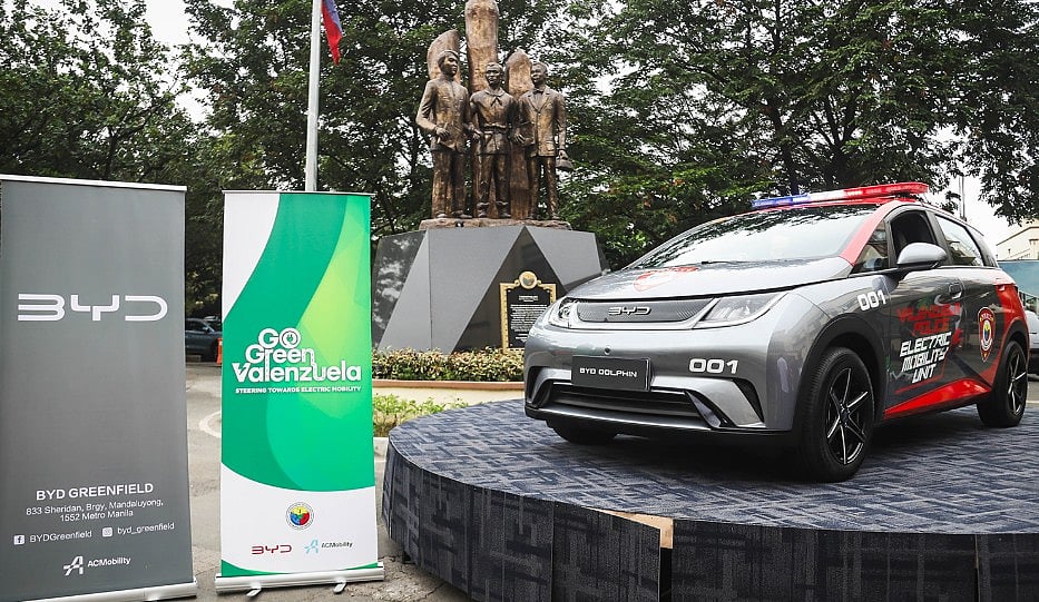 Valenzuela intensifies police modernization