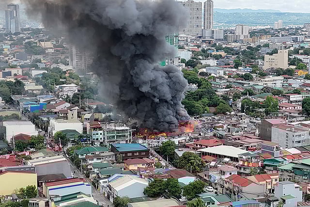 Fire reaches fourth alarm in QC