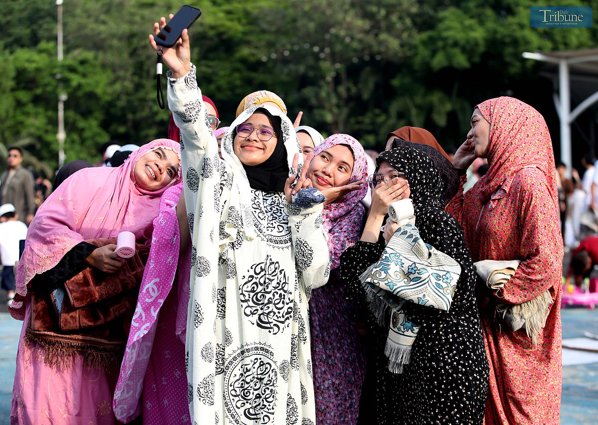 Marcos signs law declaring 7 November a holiday for Muslim Filipinos