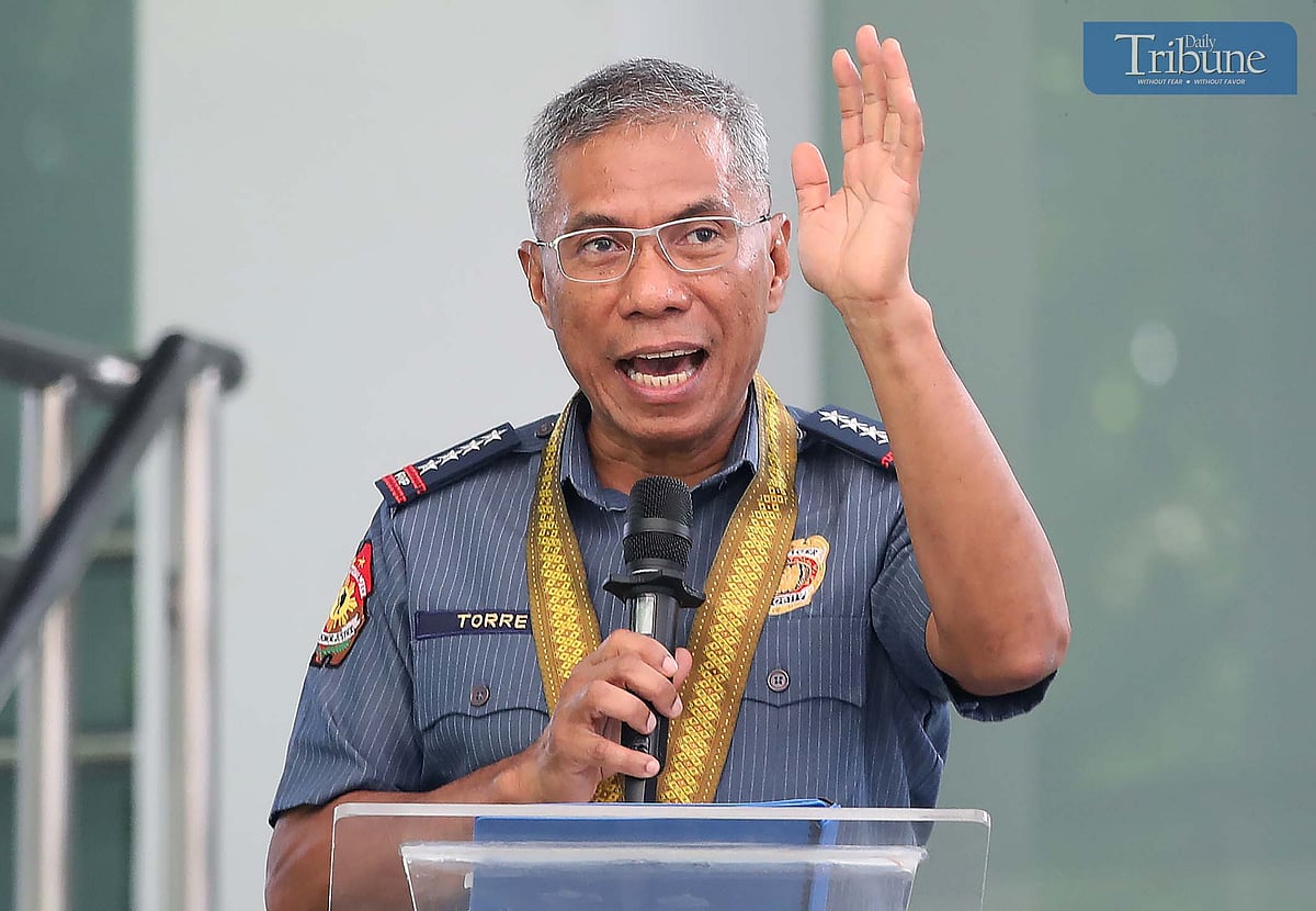 PNP chief makes historic first visit to CHR
