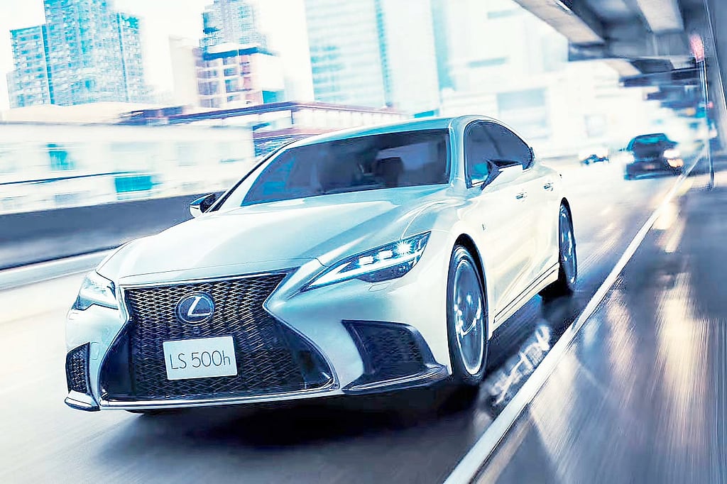 Lexus elevates LS