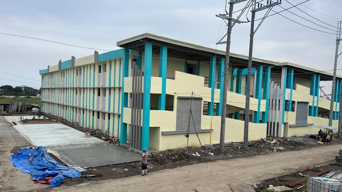 DoTr: 12 NSCR relocation sites ready by yearend