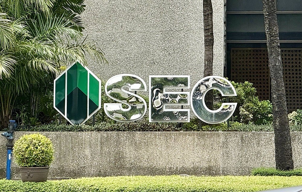 SEC warns public on 19 illegal online lending platforms