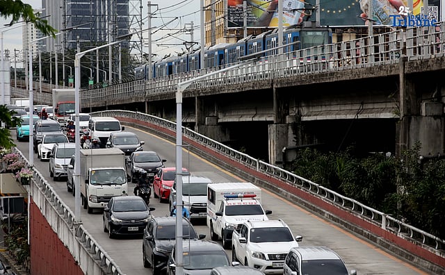 Heavy traffic along Edsa Southbound as MMDA implements measures